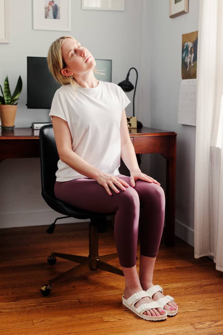 Easy Stretching Routine — How to Stretch at Your Desk While Working ...