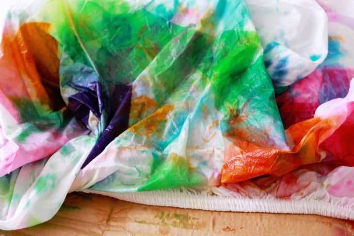 How to Tie-Dye Sheets with Tissue Paper | Apartment Therapy