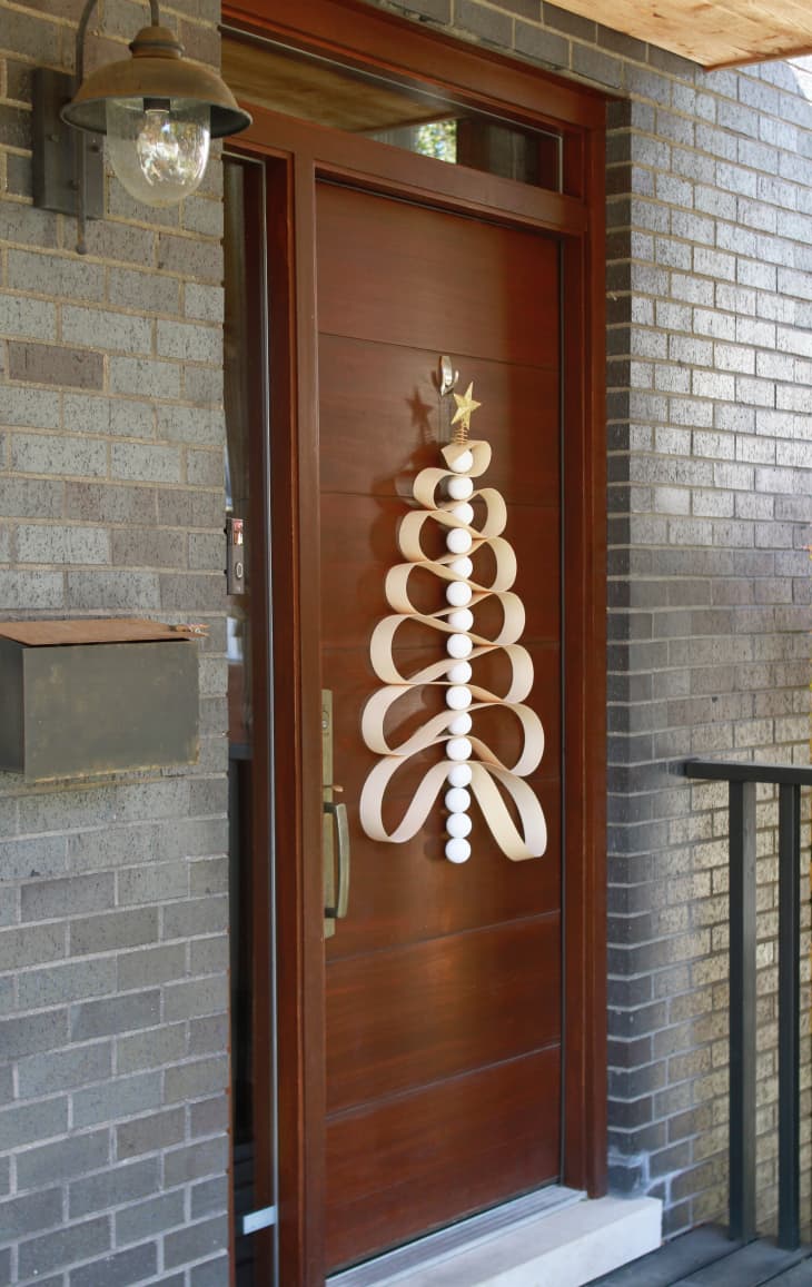 How to Make a Scandi-Style Tree Decoration | Apartment Therapy