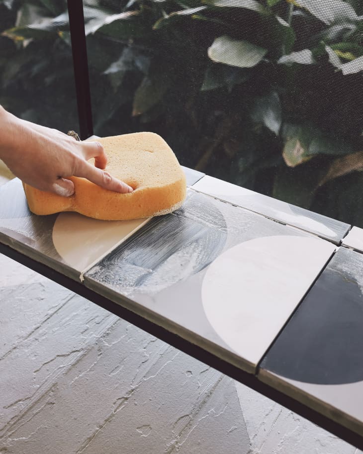 How to Make Tiled Plant Stand - Step by Steps and Photos | Apartment ...