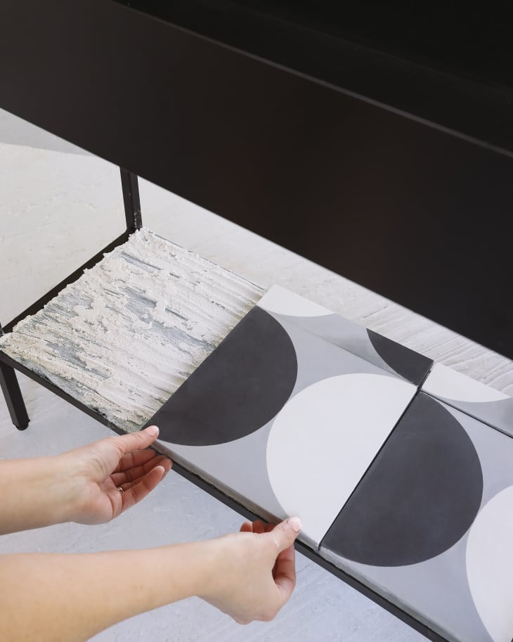 How to Make Tiled Plant Stand - Step by Steps and Photos | Apartment ...