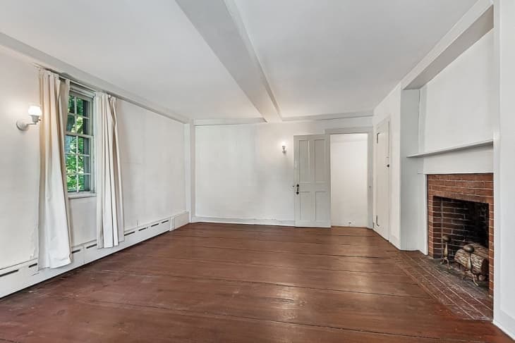 9 Architectural Details You'll Find in a 300-Year-Old Home | Apartment ...