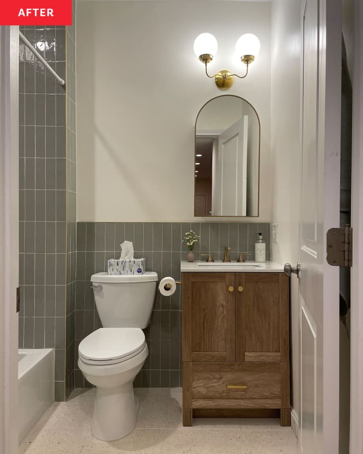 Builder-Grade Bathroom From 2011 Gets Glam Glow Up - Before and After ...