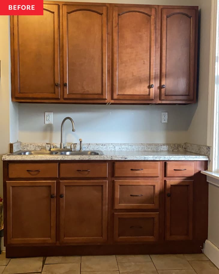 A Dated Brown Kitchen Gets “Parisian Cafe Vibes” for Cheap | Apartment ...