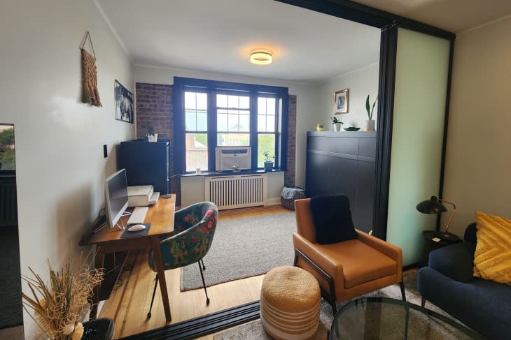 A Rundown NYC Living Room Gets a Multifunctional Makeover | Apartment ...