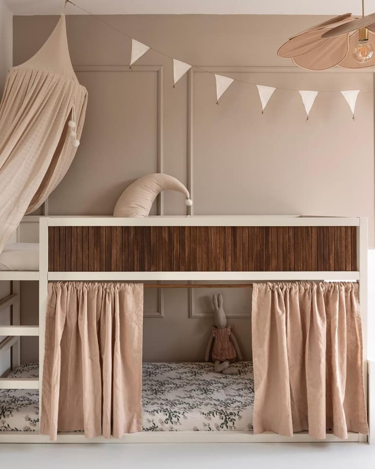 10 IKEA KURA Kid Bed Hacks, from Block Letters to Ball Pits | Apartment ...