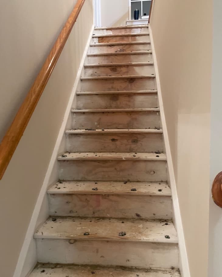A $600 Staircase Makeover Uses Tile in an Unexpected Spot | Apartment ...