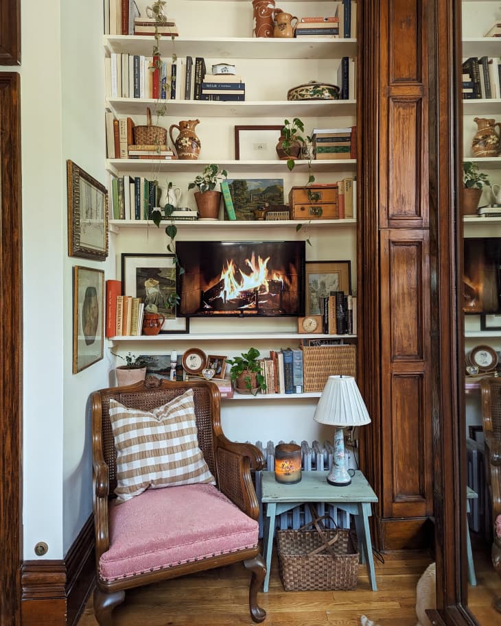 A $320 Shelving Project Turns a Studio Alcove into a Library ...