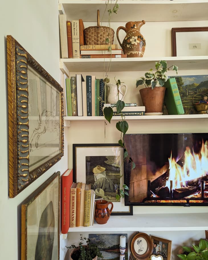 A $320 Shelving Project Turns a Studio Alcove into a Library ...