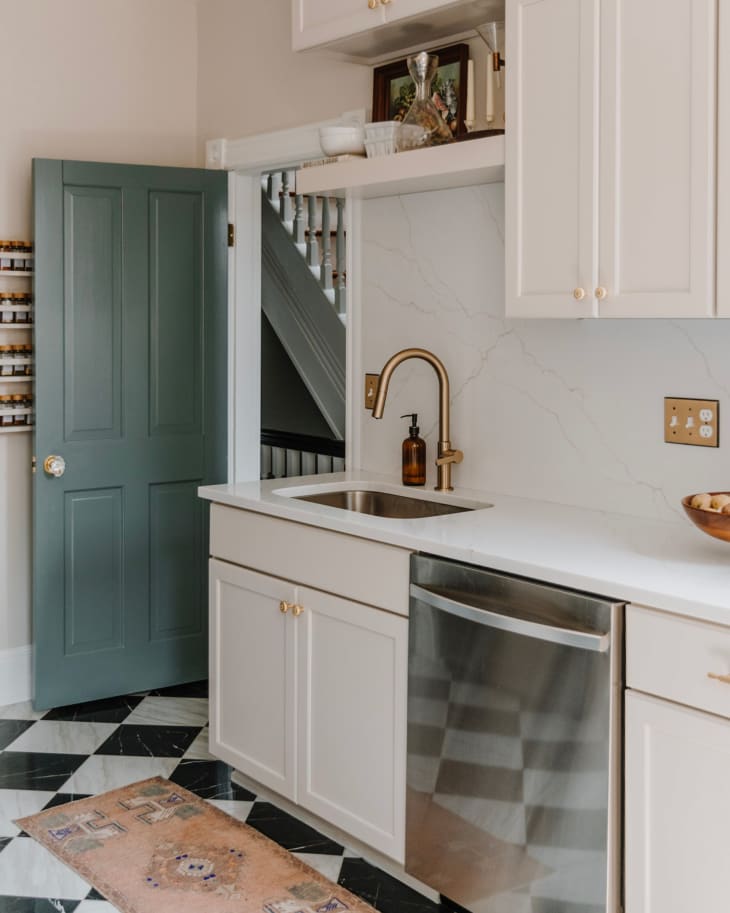 I Gave My ‘90s Kitchen a Way More Functional Makeover | Apartment Therapy