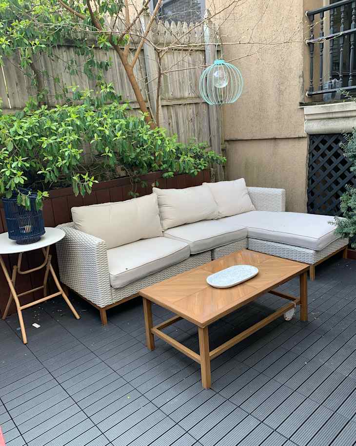 A “Brown Old” Patio Transforms into a Cozy Oasis for $1,300 | Apartment ...