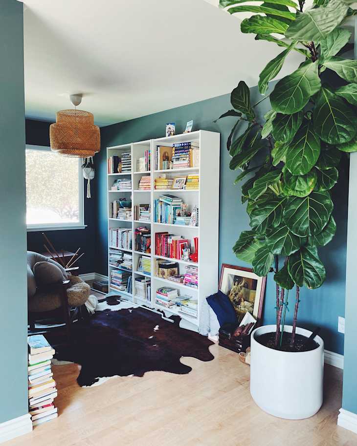 An IKEA Hack Transforms a “Wasted Space” Into a Dreamy Book Nook ...