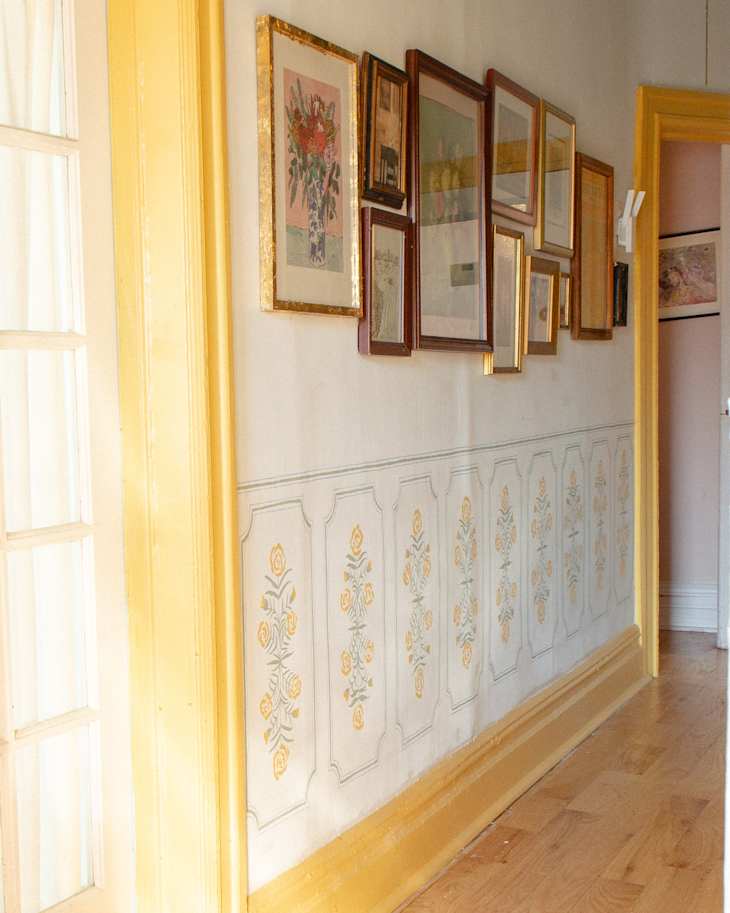 This “Bare” Hallway Got a Vintage-Inspired Paint Makeover | Apartment ...