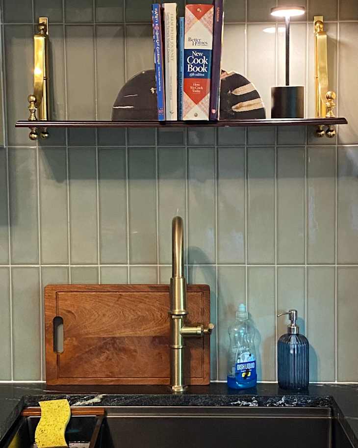 This $10,000 Kitchen Makeover Ditches “Dingy” Vibes | Apartment Therapy