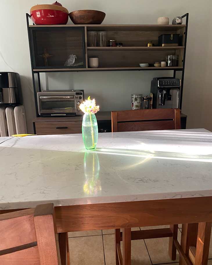 This $10,000 Kitchen Makeover Ditches “Dingy” Vibes | Apartment Therapy