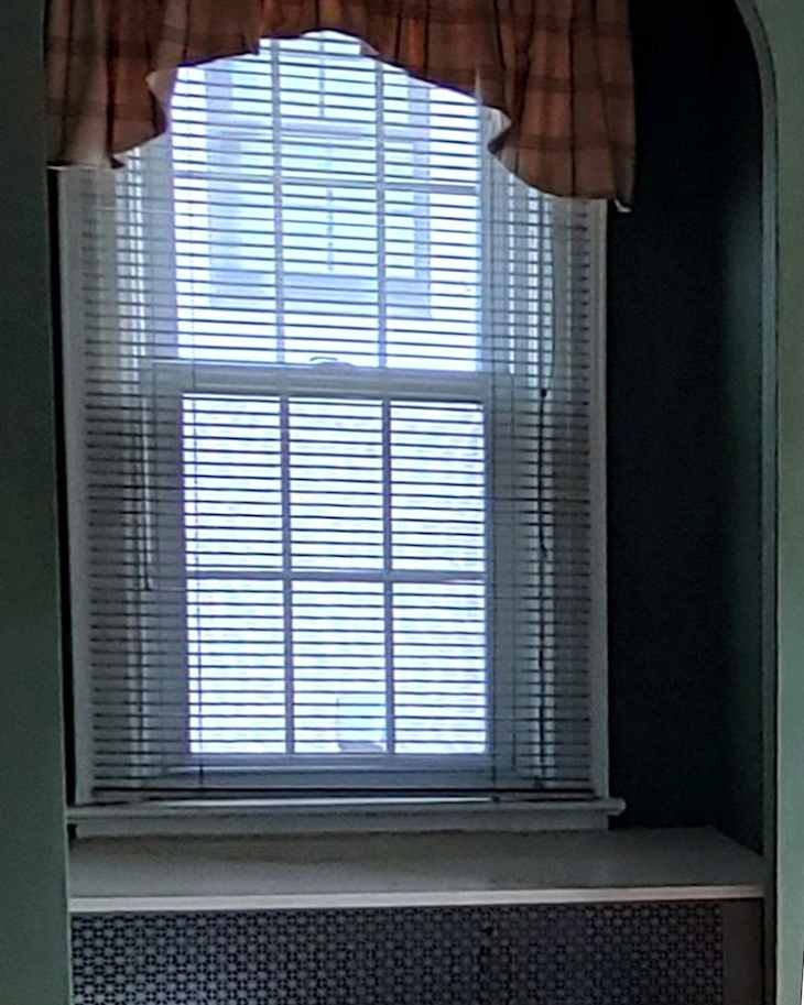 I Transformed This Bedroom Alcove into a Cozy Desk Area | Apartment Therapy