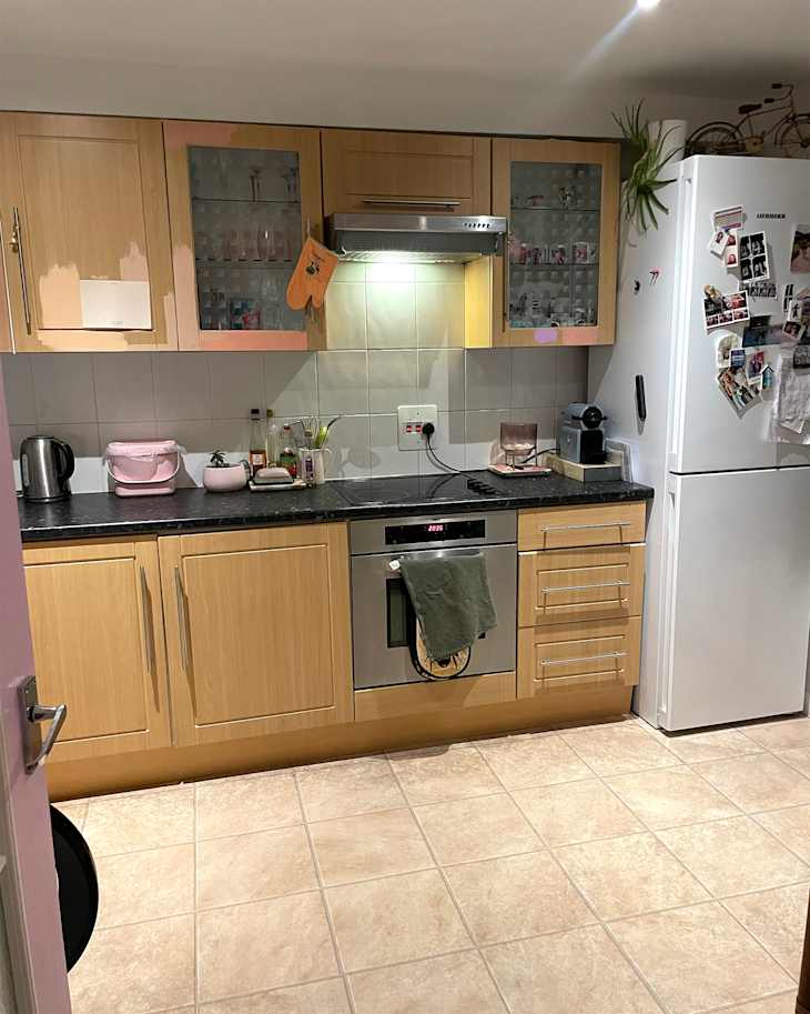 A Plain Kitchen Gets the Cheeriest Peach Makeover | Apartment Therapy