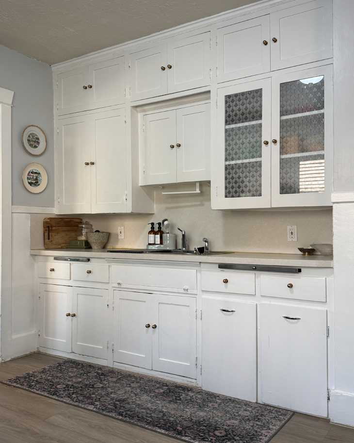 See a 1930s Kitchen’s $100 Peel-and-Stick Makeover | Apartment Therapy