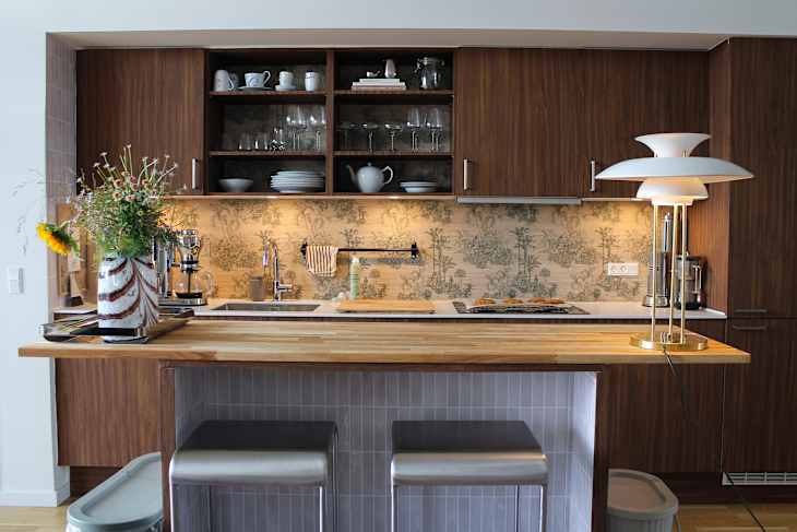 This Kitchen’s Wood-Clad Makeover Can Be Totally Reversed | Apartment ...
