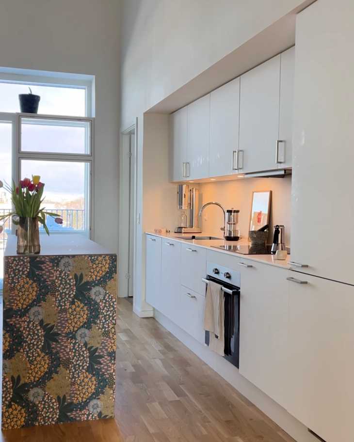 This Kitchen’s Wood-Clad Makeover Can Be Totally Reversed | Apartment ...