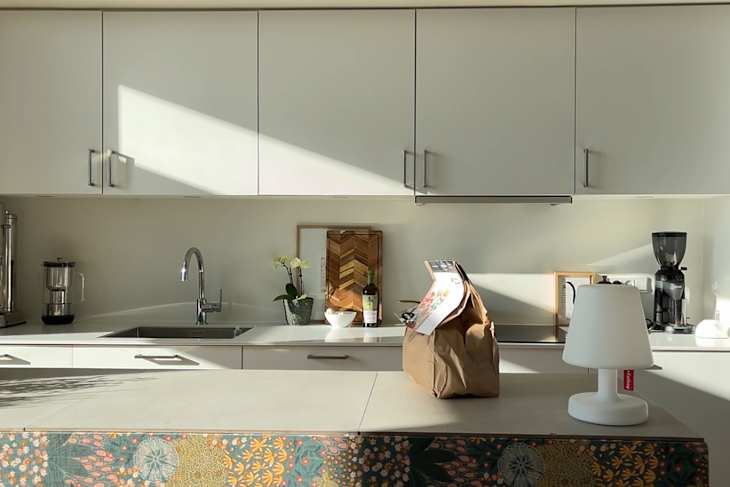This Kitchen’s Wood-Clad Makeover Can Be Totally Reversed | Apartment ...