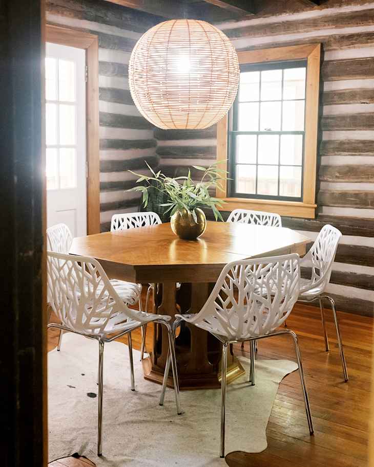 This Cabin Dining Room Got a Modern-Meets-Rustic Makeover | Apartment ...