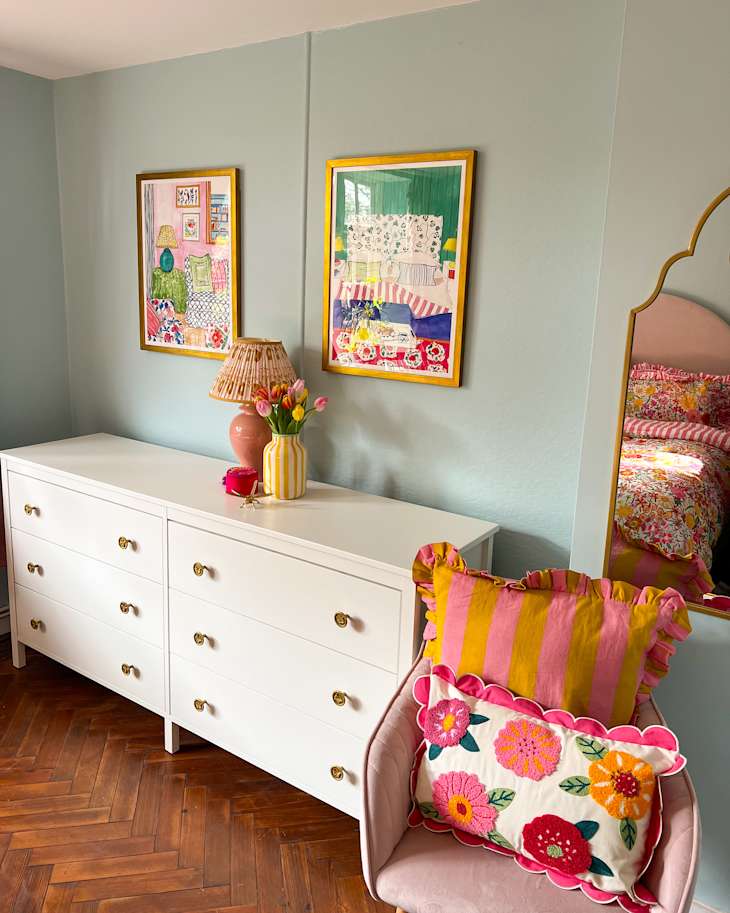This “Bland” Bedroom Transforms with New Paint & Curtains | Apartment ...