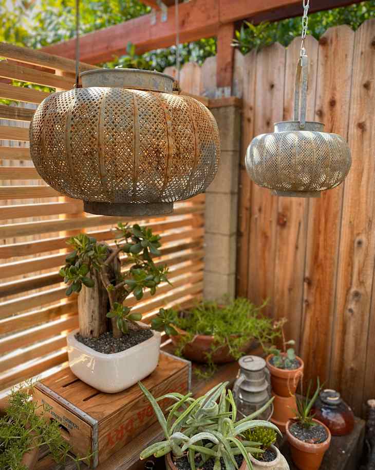 A $405 Patio Makeover Creates a “Cheap Slice of Paradise” | Apartment ...