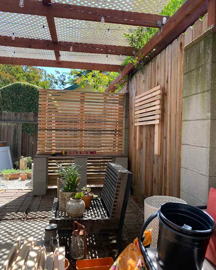 A $405 Patio Makeover Creates a “Cheap Slice of Paradise” | Apartment ...