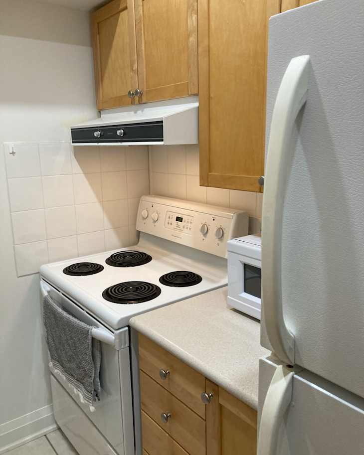 This 56-Square-Foot Galley Kitchen Got a Modern Makeover | Apartment ...