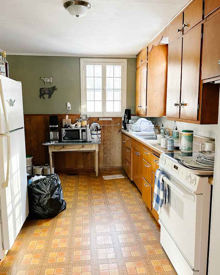 A Dated 11x13 Kitchen Can Now Seat 6 After a Makeover | The Kitchn