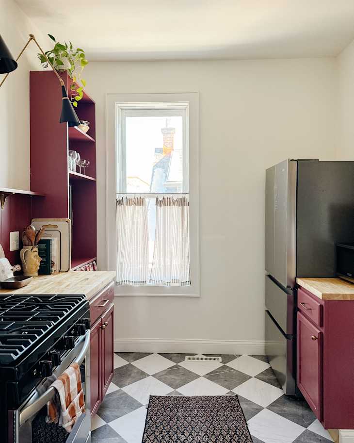 A $4,800 Transformation Makes a Small Kitchen Feel 2x the Size ...