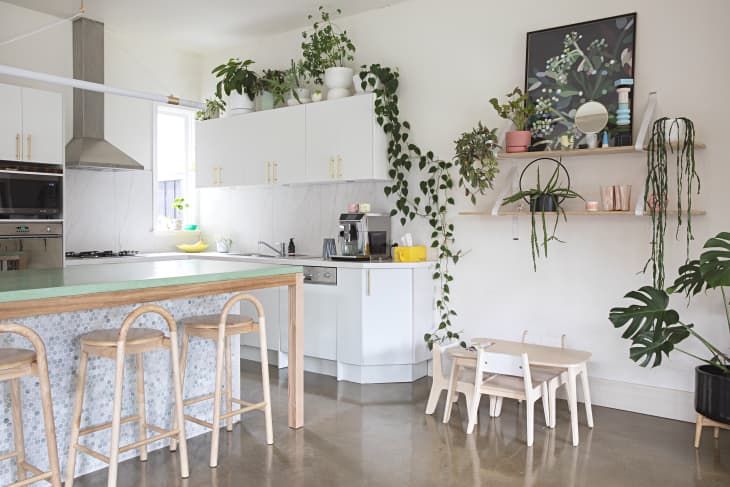33 Kitchen Island Breakfast Bar Ideas for Countertop Seating (With ...