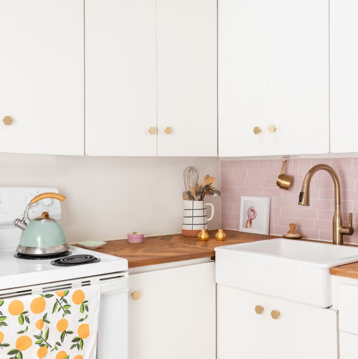 26 Pink Kitchen Ideas That’ll Add Personality to Your Home | Apartment ...