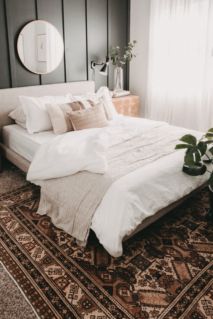 20 Gorgeous Dark Bedrooms Perfect for a Good Night's Sleep | Apartment ...