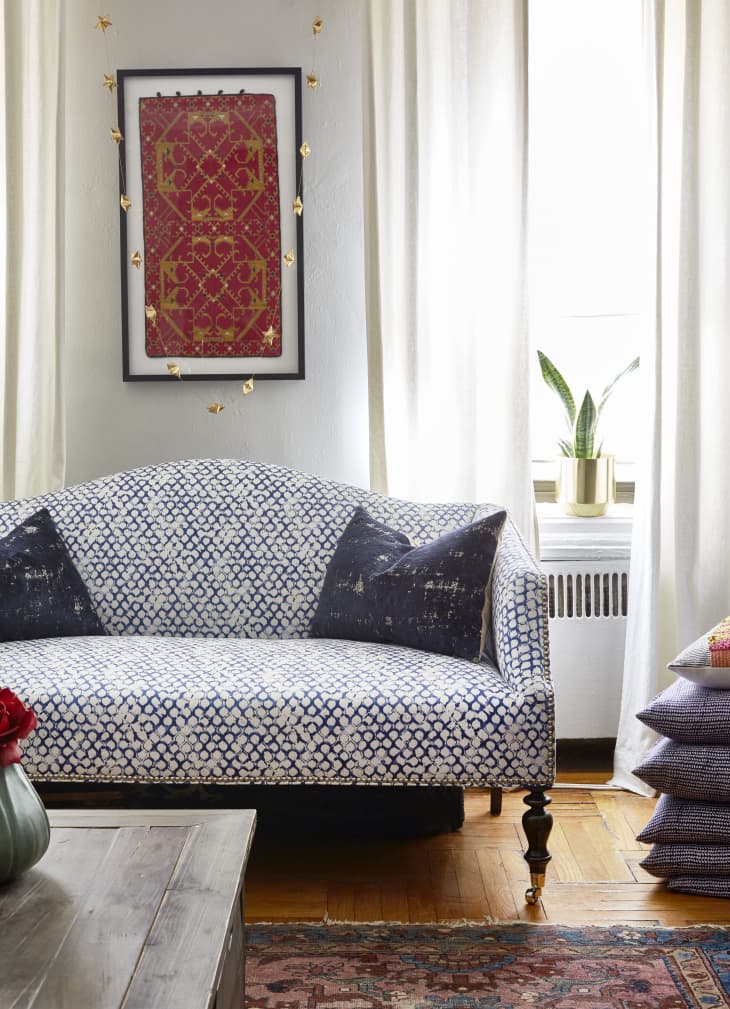 Here's How to Use a Garland to Make Your Window Treatments a Little ...