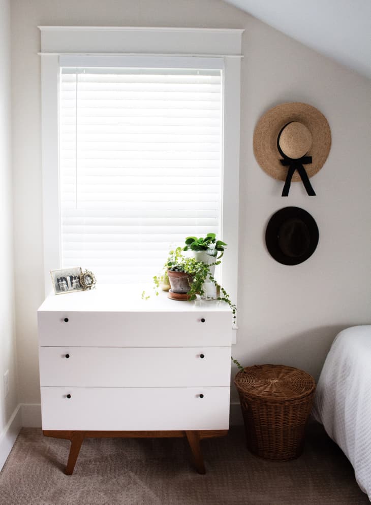 480-Square-Foot Studio Garage Apartment Photos | Apartment Therapy
