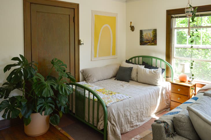 Small Seattle Studio Apartment Photos | Apartment Therapy