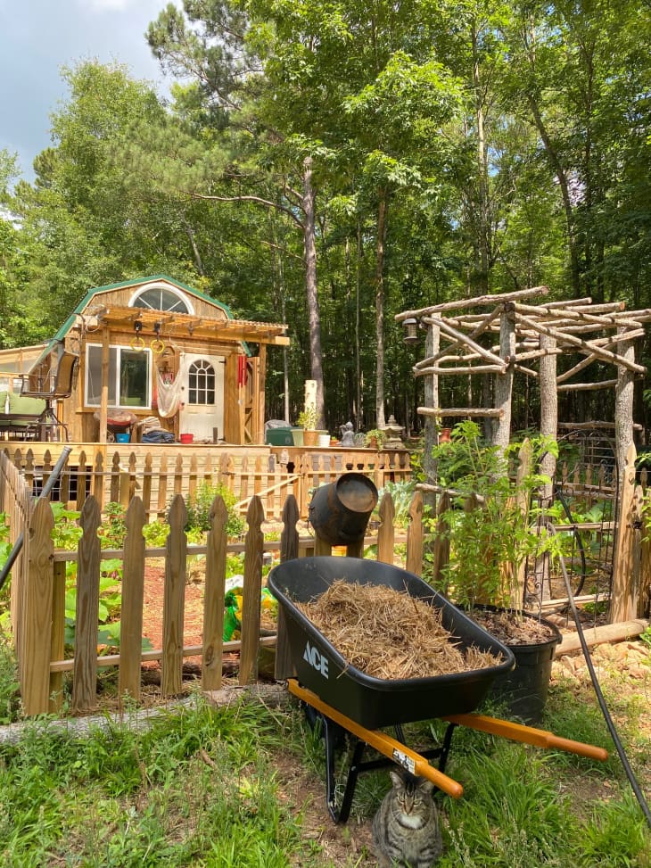 304-Square-Foot DIY Tiny House Dreamy Off-Grid Paradise | Apartment Therapy