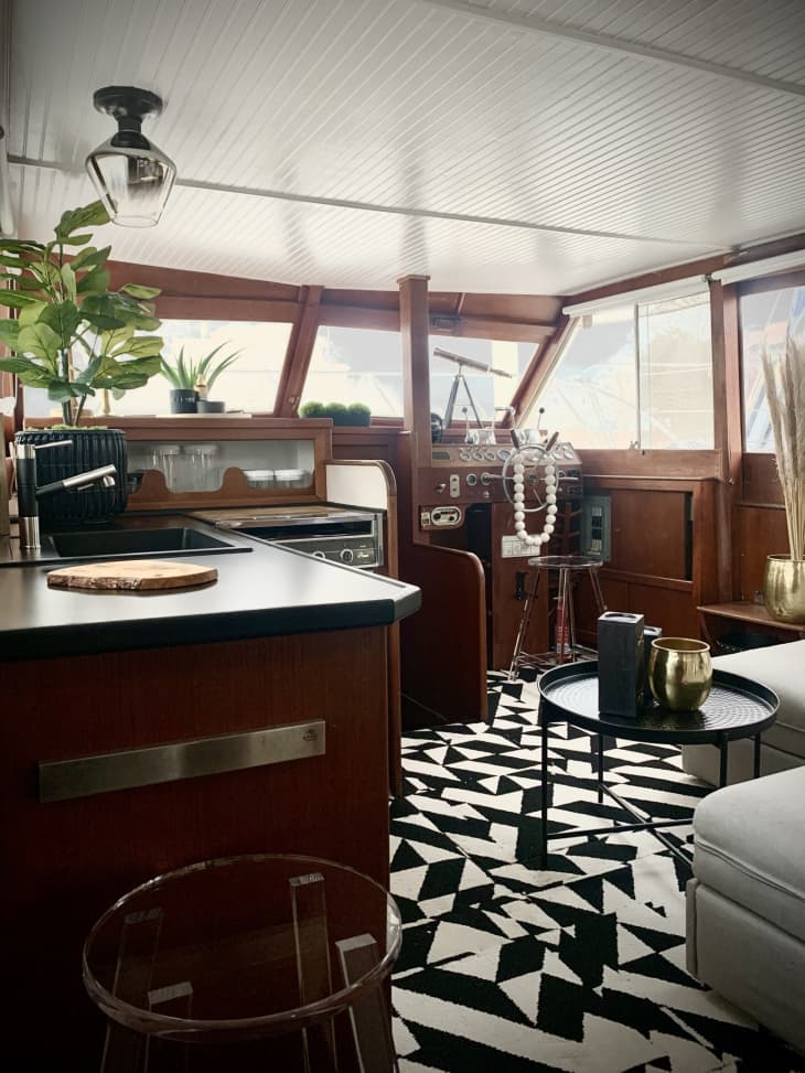 350-Square-Foot House Boat Photos | Apartment Therapy