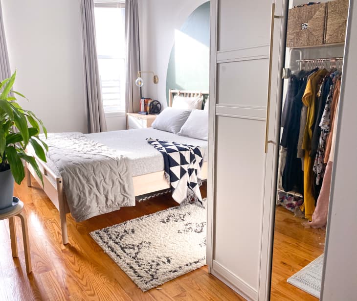 750-Square-Foot Rental Apartment Full of Brilliant Hidden Storage ...
