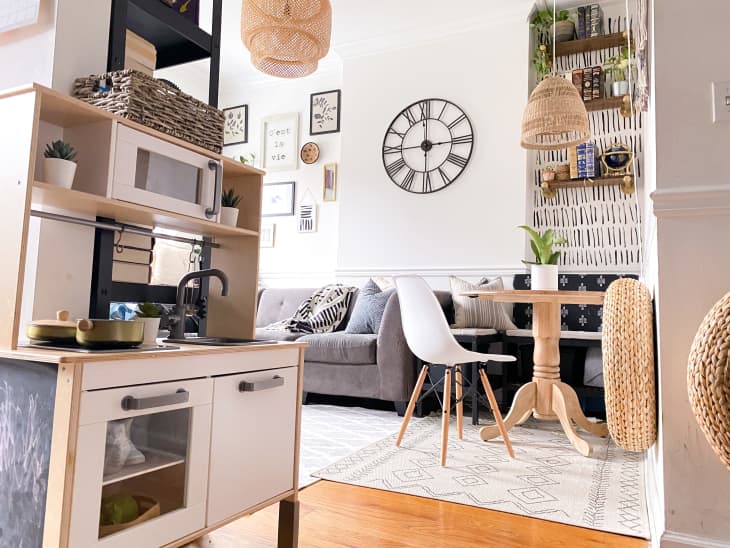 750-Square-Foot Rental Apartment Full of Brilliant Hidden Storage ...