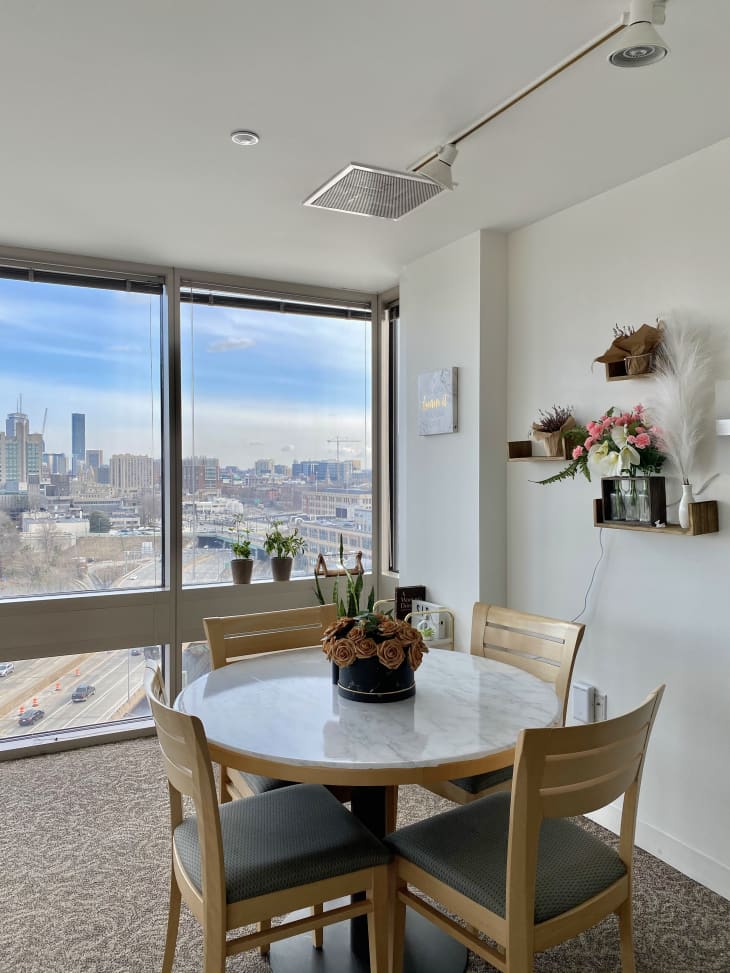 A Small, Stylish Studio Apartment Doesn't Feel the Least Bit 'Dorm-y ...