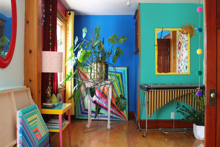 Bold, Saturated Paint Colors in an Ontario Rental Apartment | Apartment ...