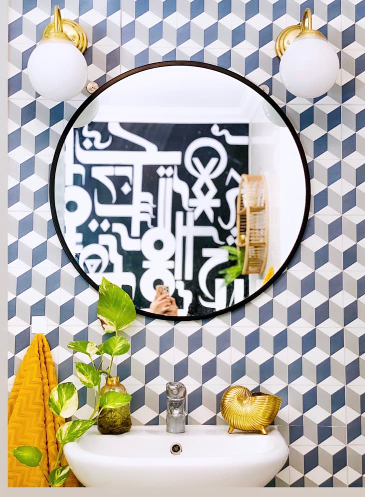 This Home's Absolutely Packed With Colorful & Clever Renter-Friendly ...