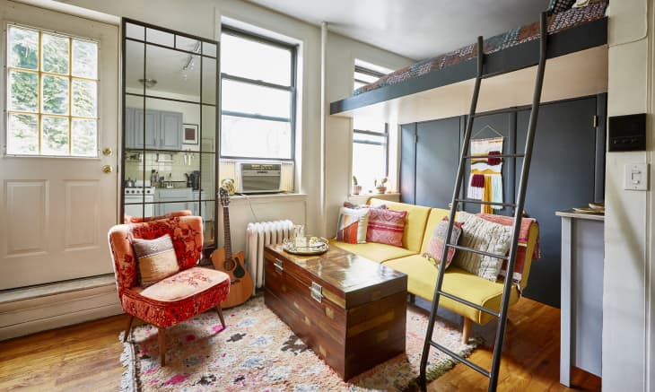 248-Square-Foot Studio Apartment Small/Cool Winner | Apartment Therapy