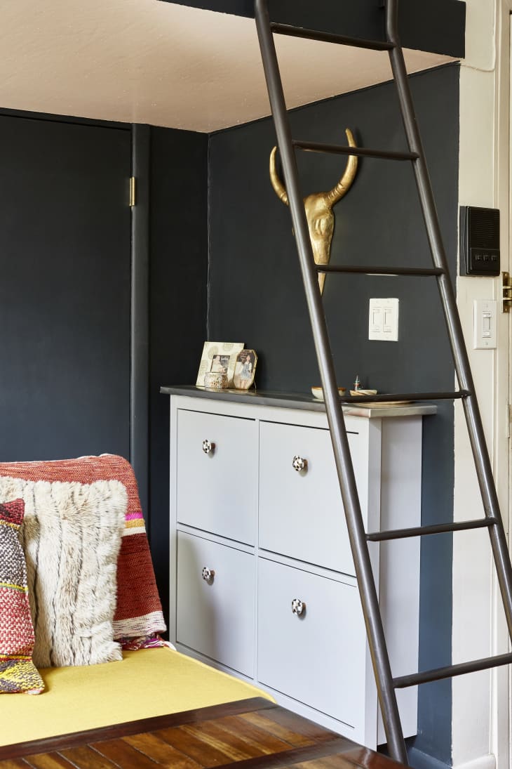 248-Square-Foot Studio Apartment Small/Cool Winner | Apartment Therapy