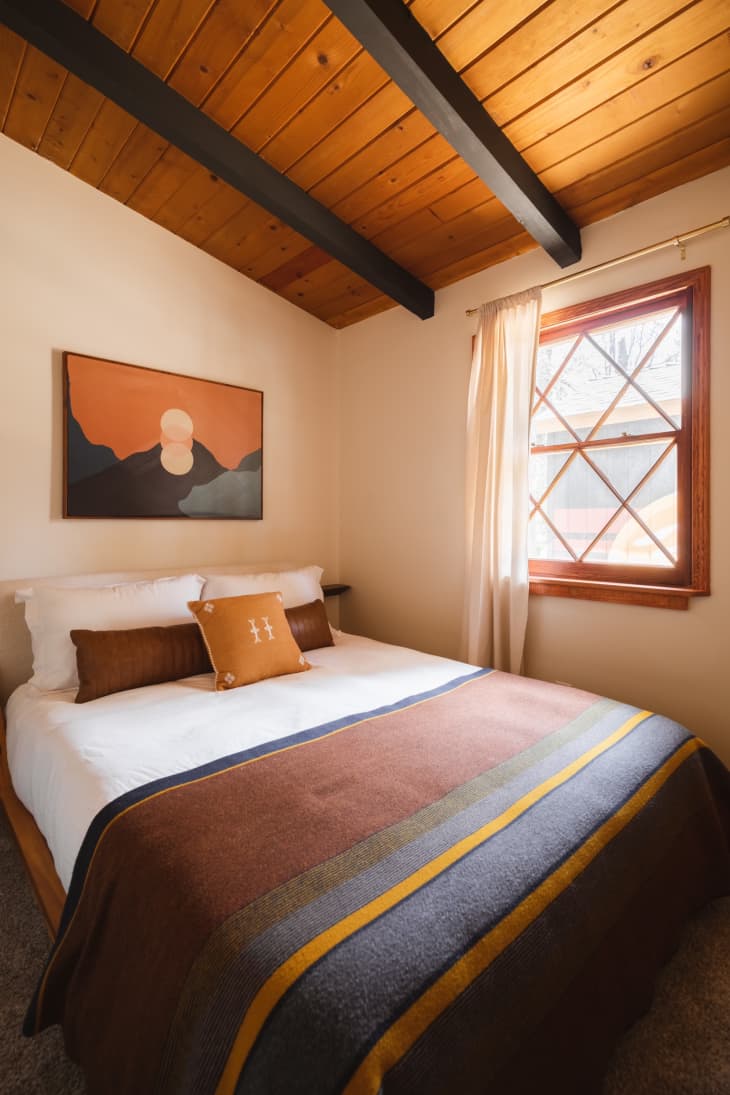 Small 1970s Inspired California Cabin Photos | Apartment Therapy