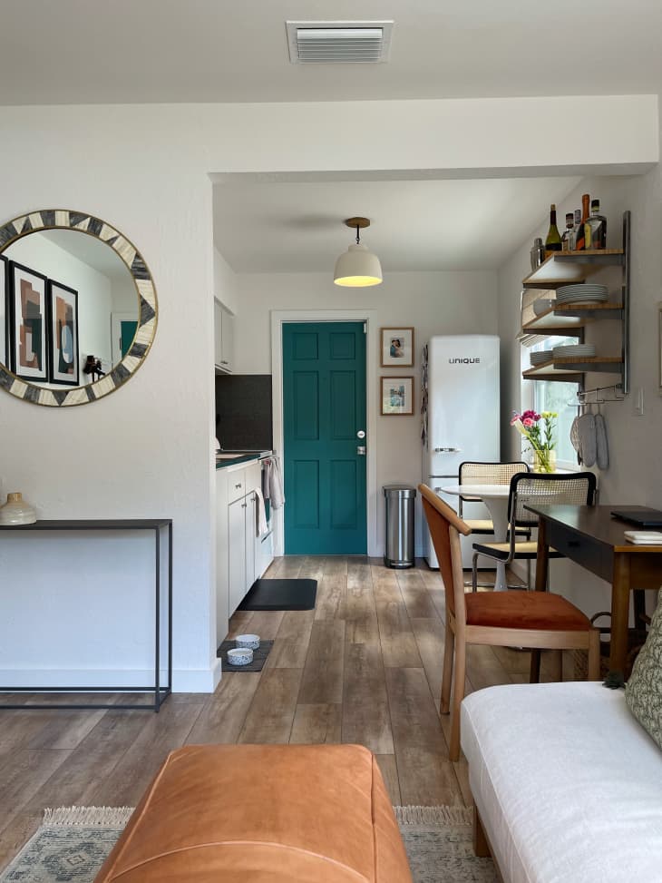 Small House Tours: Best Advice for Living in Small Spaces | Apartment ...