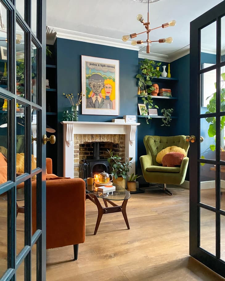 London House With Charming Period Details and Bold Colors | Apartment ...